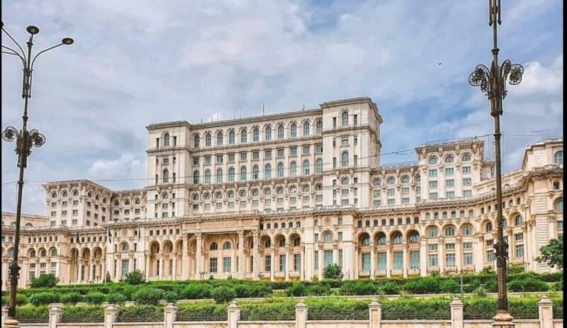 Bucharest Panoramic City Tour & Street Food - Exploring Bucharest with a Panoramic City Tour & Street Food Experience
