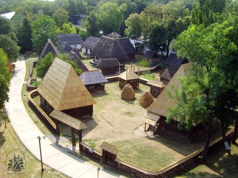 Bucharest Private City Tour 4h with Hotel Pickup & Drop-Off - Group Size and Guides