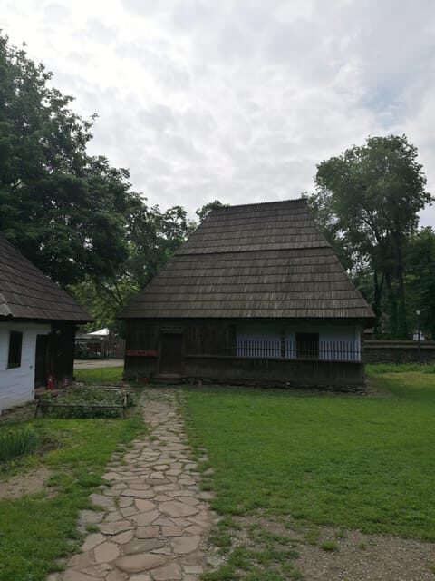 Bucharest Private City Tour with visits and Photo Stops - Who Should Book This Tour?