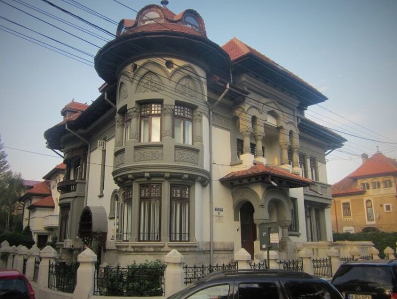 Bucharest: Private Three Neighborhoods Tour by Vintage Car - Who Will Love This Tour?