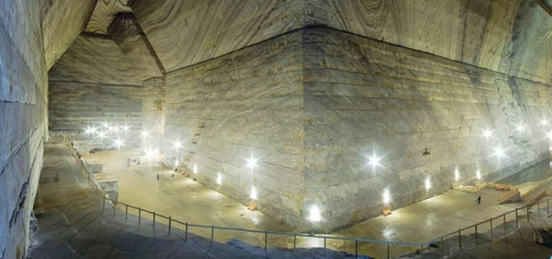 Bucharest: Slanic Salt Mine and Dracula's Tomb, 7 pax group - Exploring the Salt Mine: A Natural Marvel