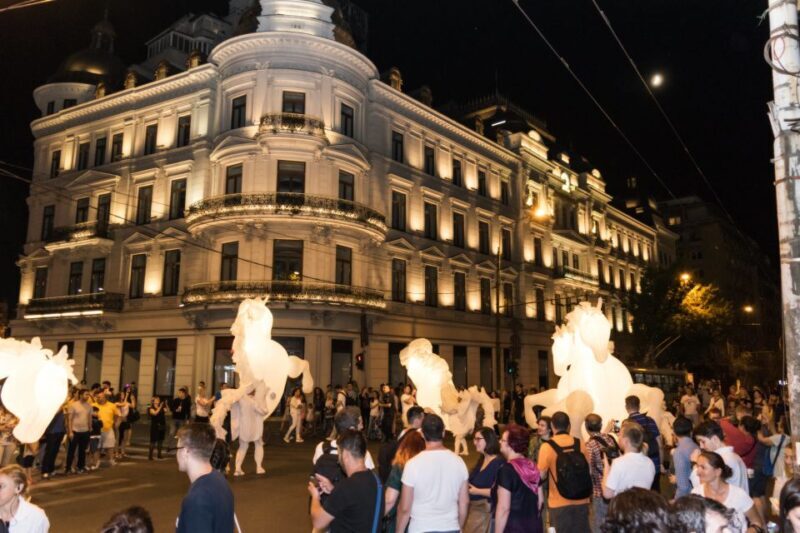 Bucharest: Weekend Pub Crawl - A Closer Look at the Bucharest Pub Crawl
