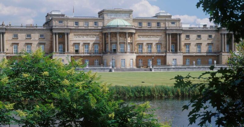 Buckingham Palace and Stonehenge Tour - The Practical Side