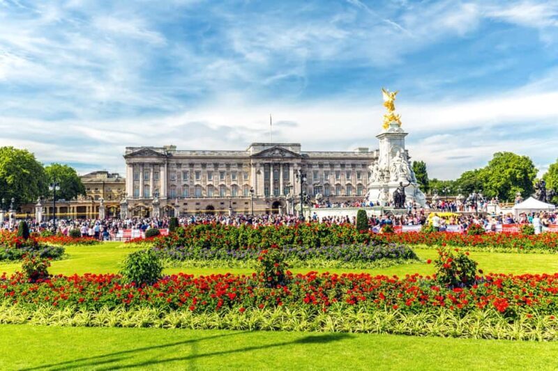 Buckingham Palace, Change the Guard & Crown Jewels Tour - An Honest Breakdown of the Tour Experience