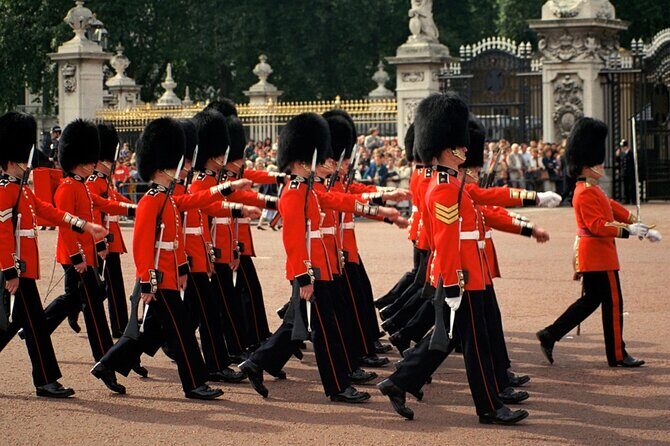 Buckingham Palace & Changing of the Guard Experience - What’s Included and What’s Not