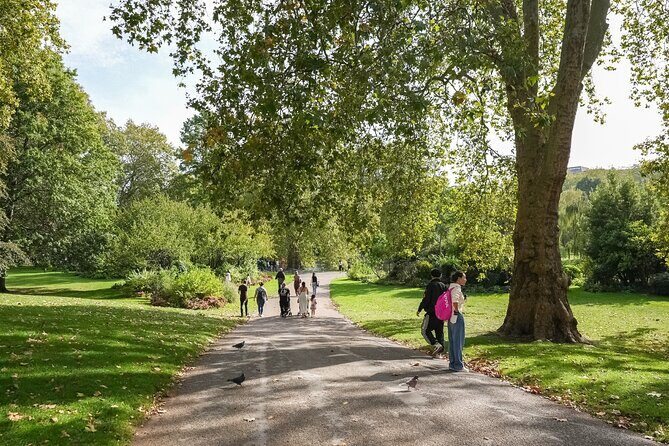 Buckingham Palace: Walking Tour with Entry & Audio Guide - What Makes This Tour Stand Out?