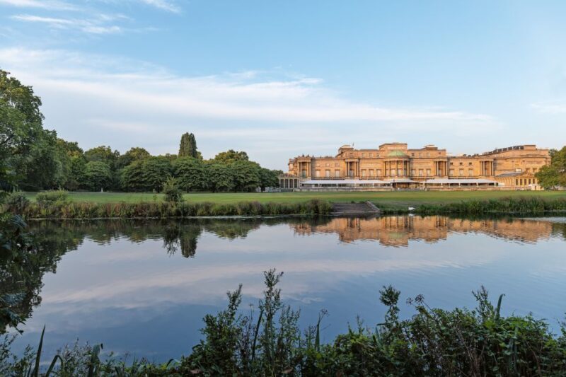 Buckingham Palace & Windsor Castle: Full-Day Tour - Who Should Consider This Tour?