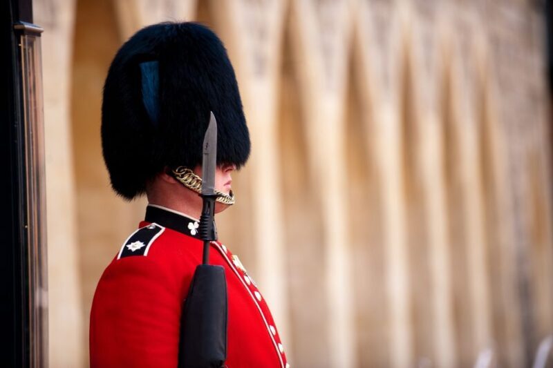 Buckingham Palace & Windsor Castle: Full-Day Tour - FAQ
