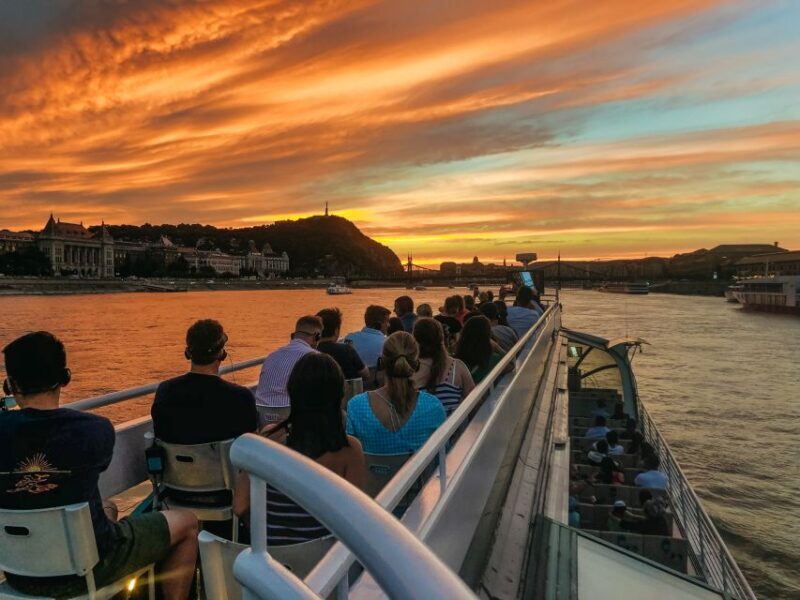 Budapest: 1-Hour Evening Sightseeing Cruise with Drink - Final Note