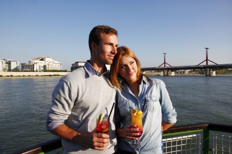 Budapest: 1 hr Sunshine Booze Cruise with Prosecco - FAQ