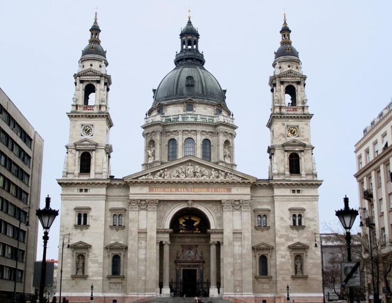 Budapest: 2 Hour City Highlights Tour with Local - Transportation, Timing, and Practical Considerations