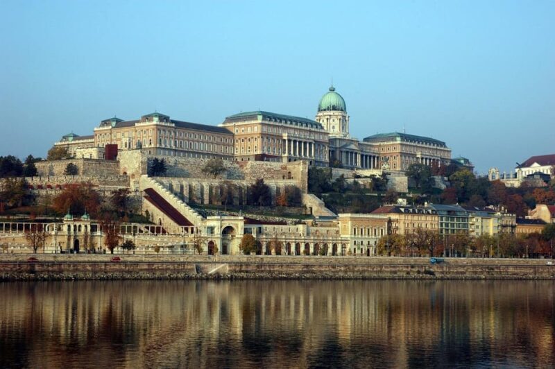 Budapest: 2 Hour City Highlights Tour with Local - Is This Tour Worth the Price?