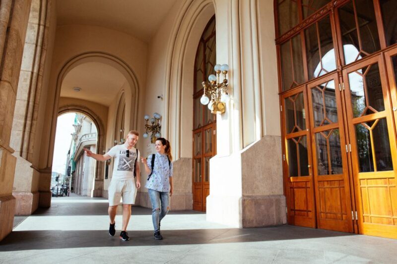 Budapest: 2-Hour Private Kick-Start Tour with a Local - Analyzing the Experience