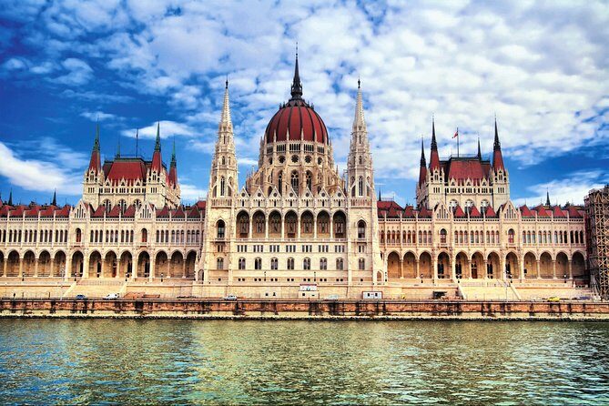 Budapest Arrival Private Transfers from Budapest Airport BUD to Budapest City - Key Points