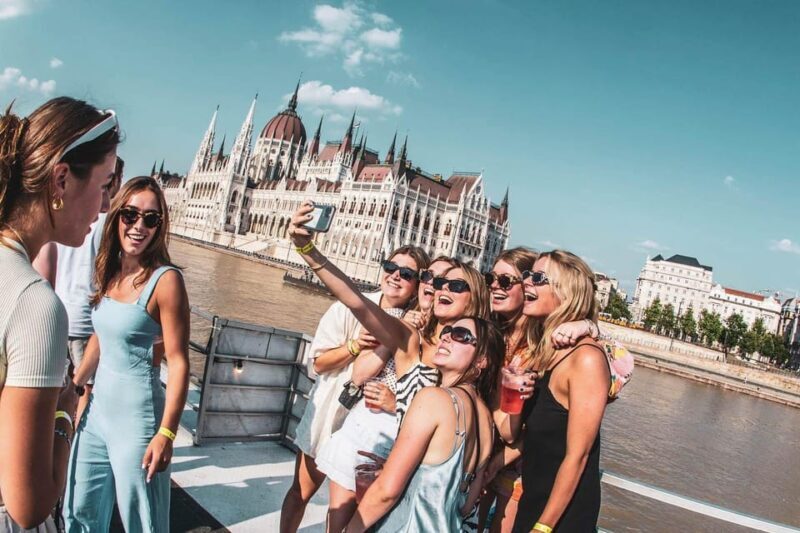 Budapest: Boat Party with option of Unlimited Drinks - The Itinerary and What to Expect