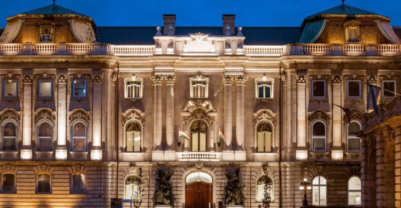 Budapest: Buda Castle Walk with Saint Stephen's Hall - FAQs