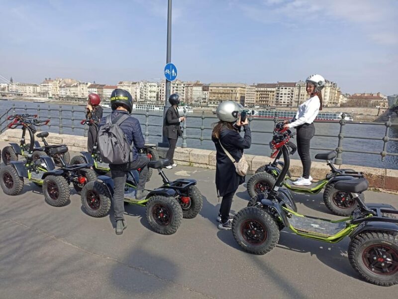 Budapest: Buda Highlights Guided Tour on Electric EZRaider - An In-Depth Look at the EZRaider Buda Highlights Tour