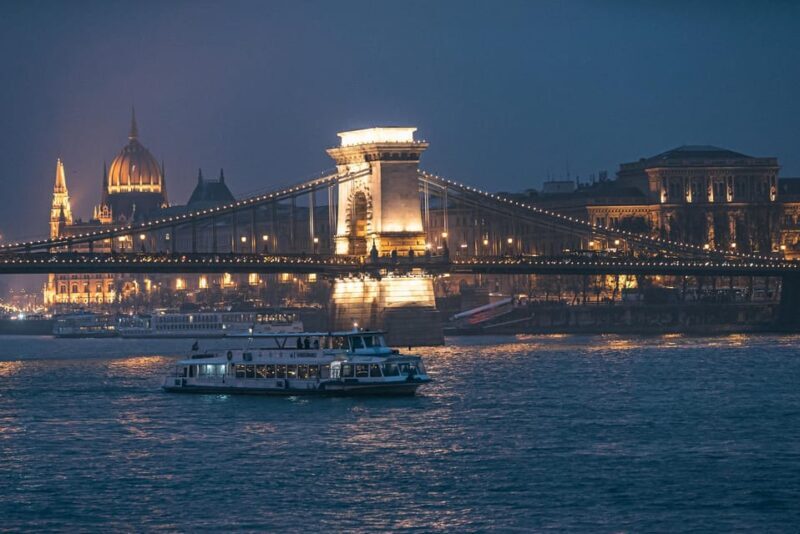 Budapest By Night Sightseeing Cruise - Key Points