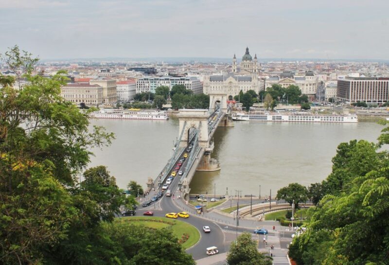 Budapest: Castle District Walk with Matthias Church Entry - Insights from the Reviews