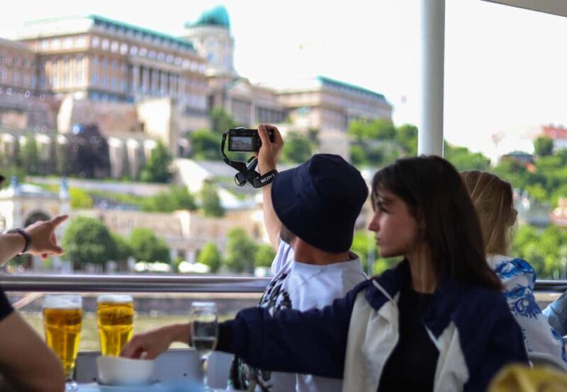 Budapest: Catamaran Pizza Cruise - FAQ