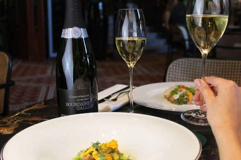 Budapest: Champagne Tasting at Étoile Champagne Bar & Snacks - The Experience: What Travelers Say