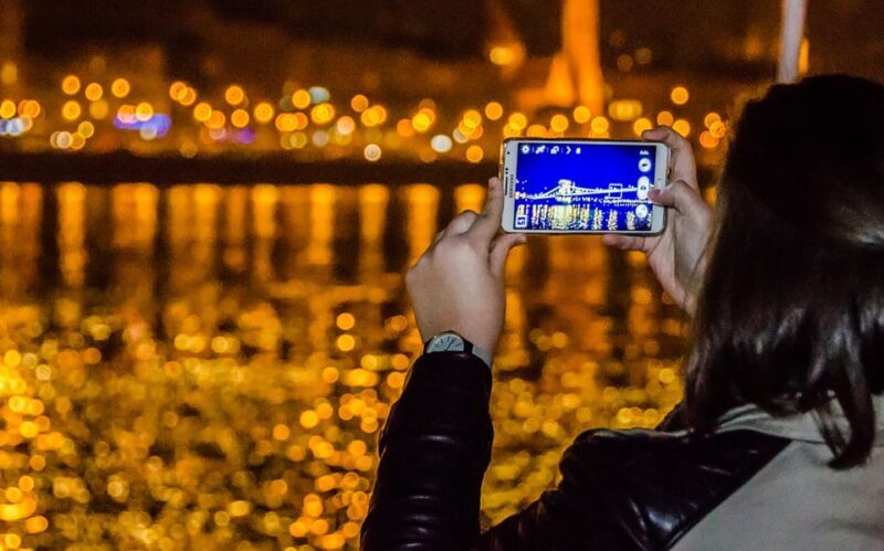 Budapest: City Highlights Cruise with Welcome Drink - Authentic Experiences from Reviews