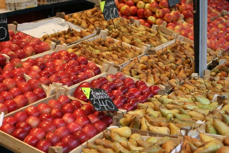 Budapest Culinary & Wine WalkBudapests Signature Food Tour - The Final Stop: Hungarian Wine Tasting