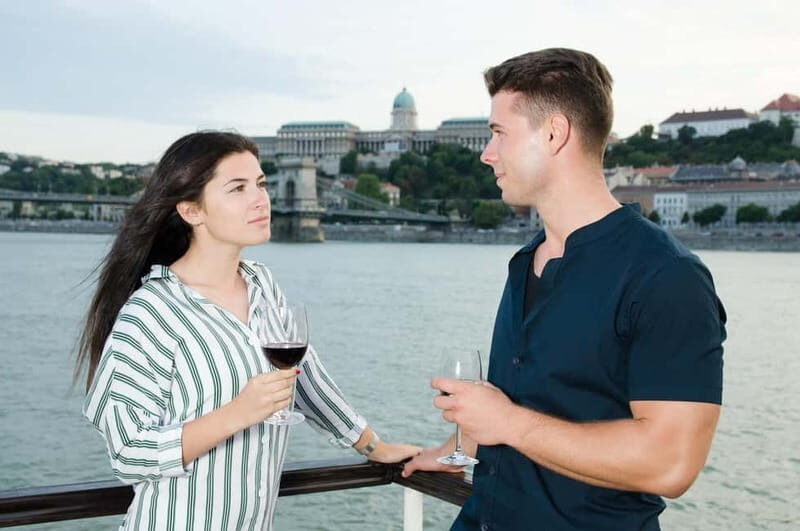 Budapest: Danube Cruise with Audioguide & Panorama Terrace - Key Points