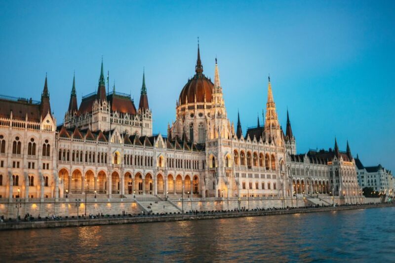 Budapest: Danube Cruise with Hungarian Dinner and Live Music - A Complete Look at the Budapest Danube Dinner Cruise