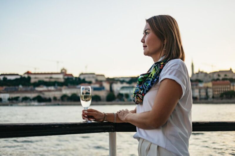 Budapest: Dinner Cruise with Live Music and Folk Dance Show - An In-Depth Look at the Experience