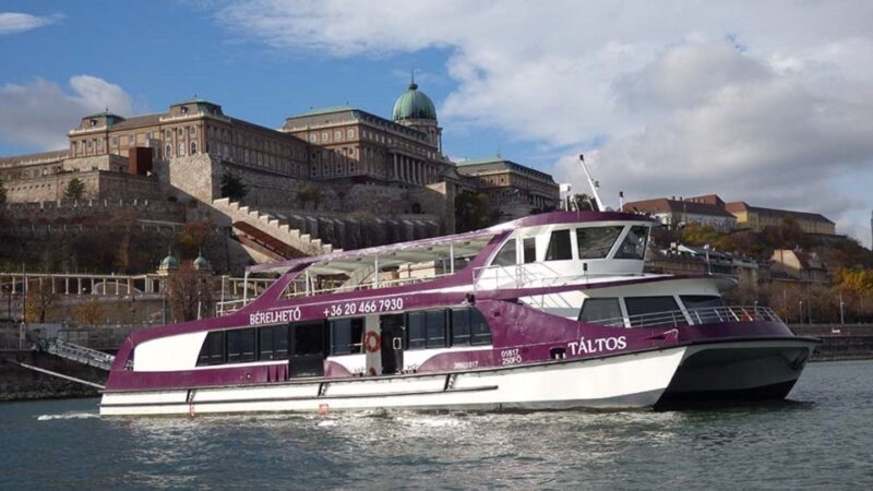 Budapest: Downtown Budapest Unlimited Booze Cruise - Meeting Point & Boarding