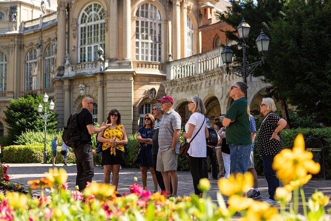 Budapest Downtown Walk with Chimney Cake and Metro Pass - A Detailed Look at the Budapest Downtown Walk Experience