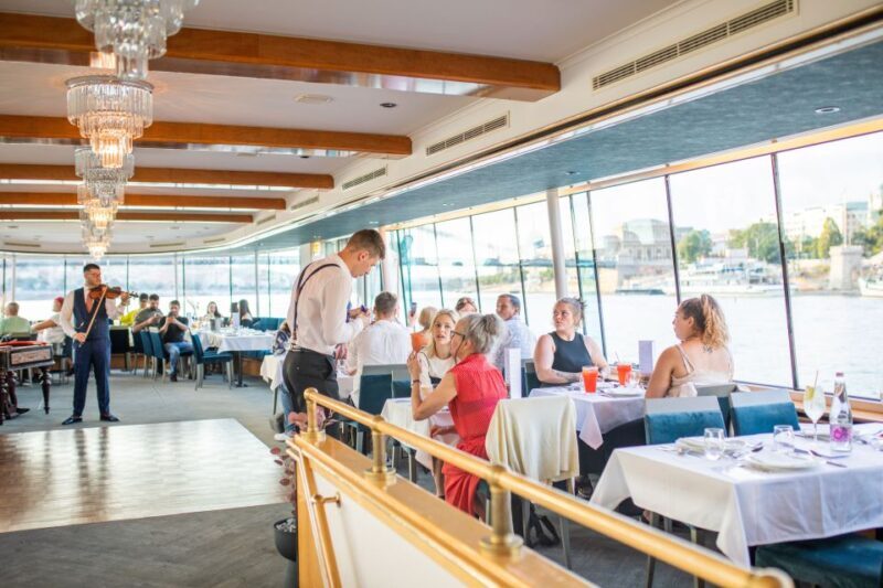 Budapest: Evening Cruise and Dinner with Welcome Drink - Key Points