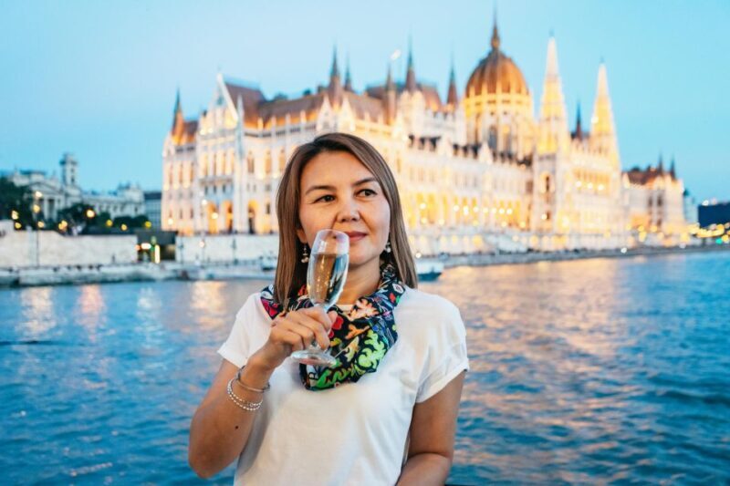 Budapest: Evening Cruise including Drink Options - FAQ