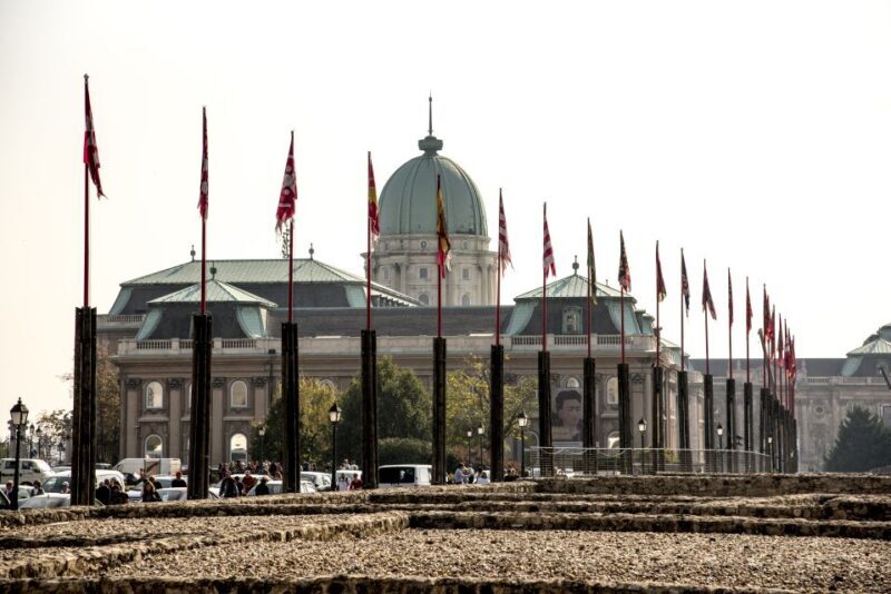 Budapest: Grand City Tour with Parliament Visit - Key Points