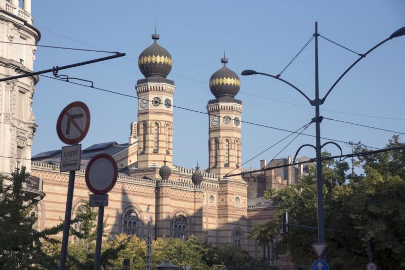 Budapest: Grand City Tour with Parliament Visit - Authentic Experiences and Authenticity