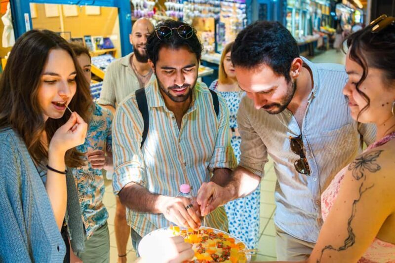 Budapest: Grand Market Tasting Tour with Local Guide - Key Points