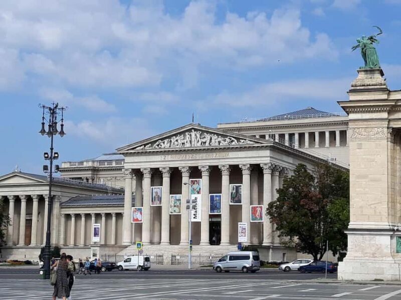 Budapest: Heroes' Square and City Park Tour with Folk Music - Key Points