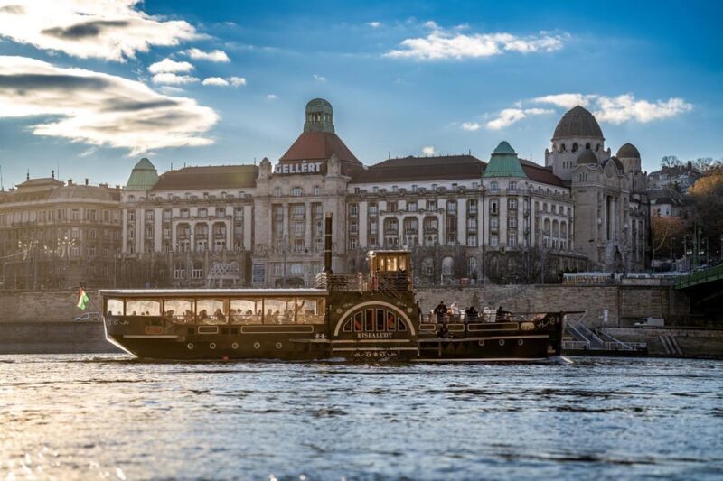 Budapest: Historic Cruise with Welcome Drink - Practical Tips for Travelers