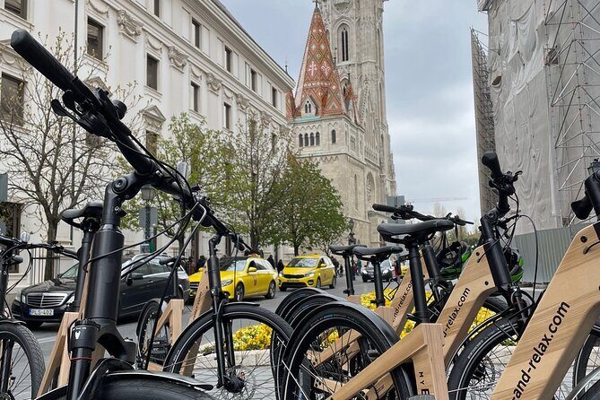 Budapest: Historic Downtown ride on E-Bicycles Buda & Pest - Experience and Group Dynamics