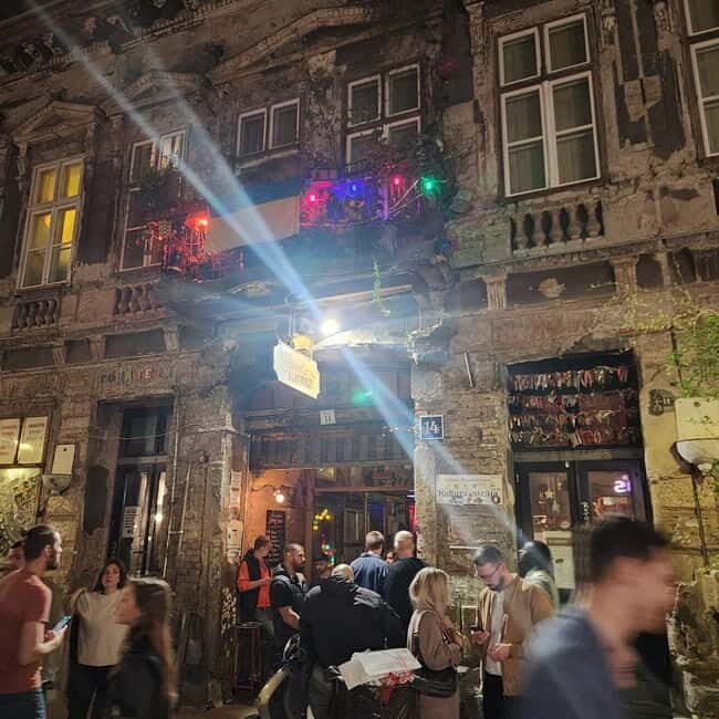 Budapest: Jewish District Night Walking Tour with Drinks - Key Points