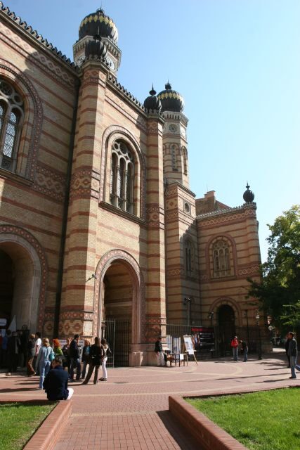 Budapest: Jewish Heritage Guided Tour with Synagogue Ticket - An In-Depth Look at the Tour Experience