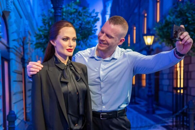 Budapest: Madame Tussauds Ticket + POP&ROLL Access - FAQ