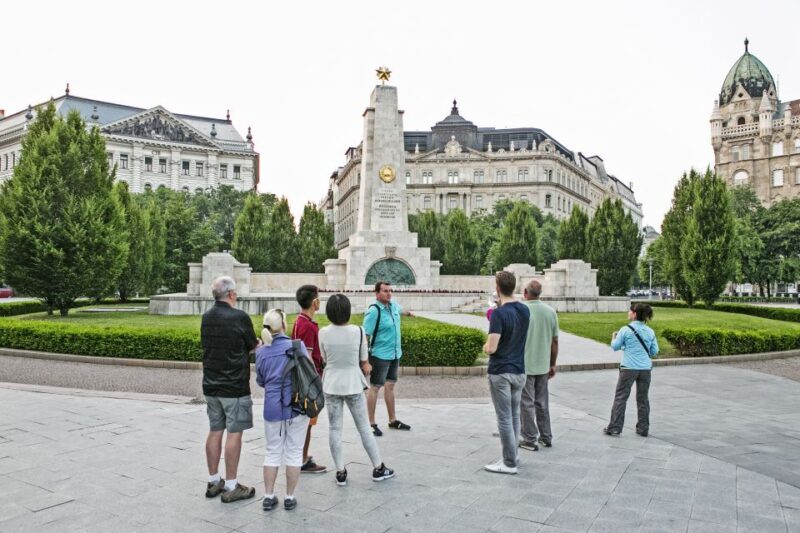 Budapest: Night Walking Tour with Danube River Cruise - Key Points