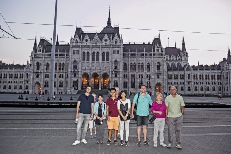 Budapest: Night Walking Tour with Danube River Cruise - Highlights of the Route