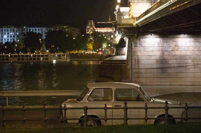 Budapest: Night Walking Tour with River Cruise and Wine - Key Points
