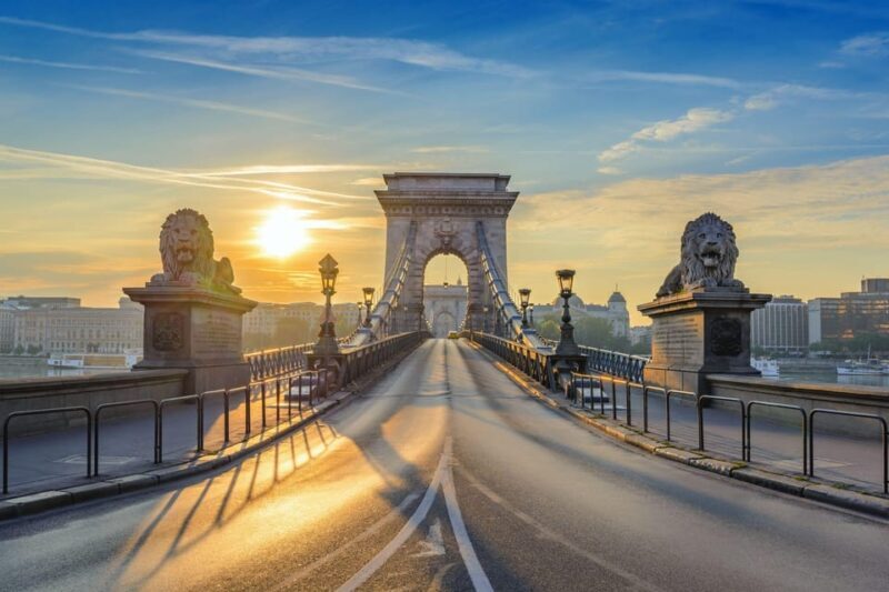 Budapest: Parliament, Christmas Market and Ferris Wheel - Who Should Consider This Tour?