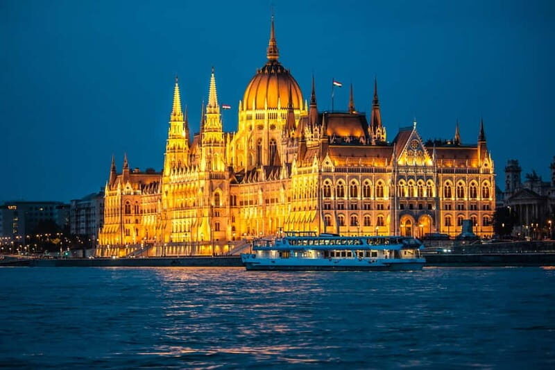 Budapest: Parliament Panorama Cruise - The Experience: What You Can Expect