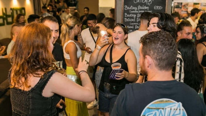 Budapest: Party District Bar-Hop with 2hr Unlimited Drinks - Key Points