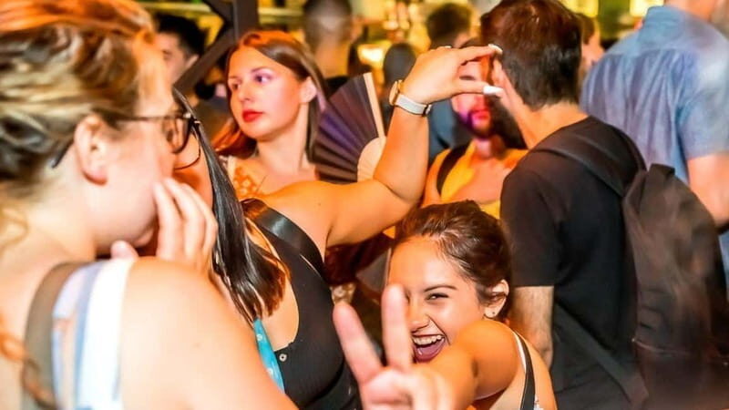 Budapest: Party District Bar-Hop with 2hr Unlimited Drinks - FAQs